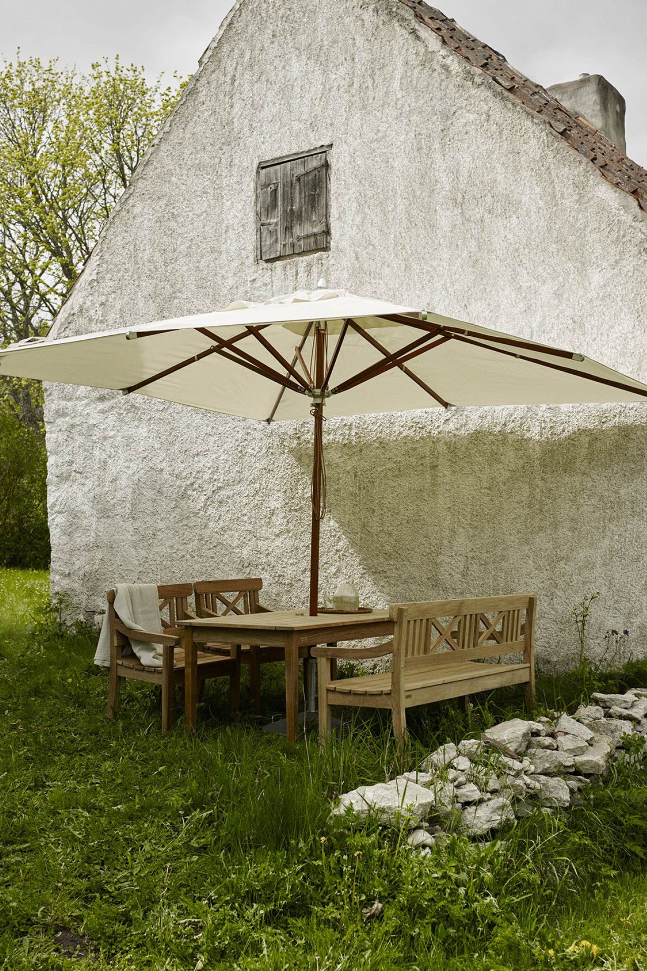 UTEMØBLER | Serier – Bolina