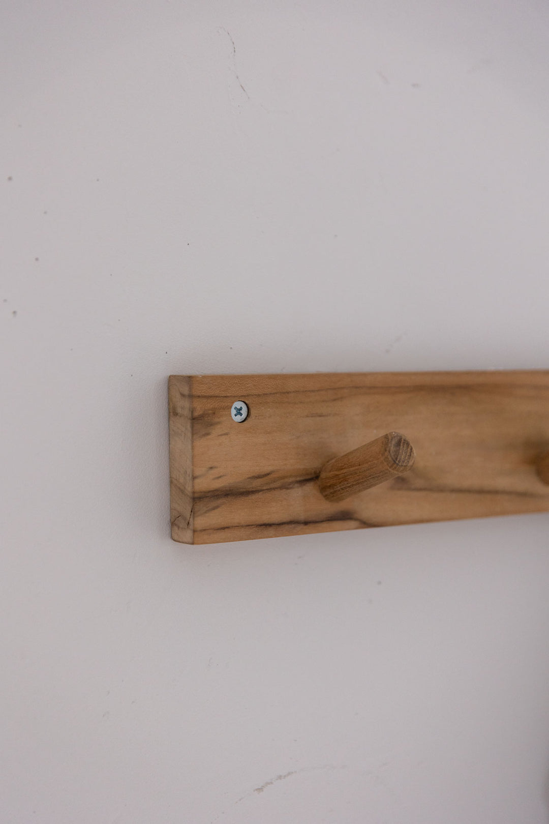 Knaggrekke - 11 knagger Teak – Bolina